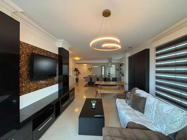 Apartamento para Venda em Balneário Camboriú/SC Centro 3 Quartos