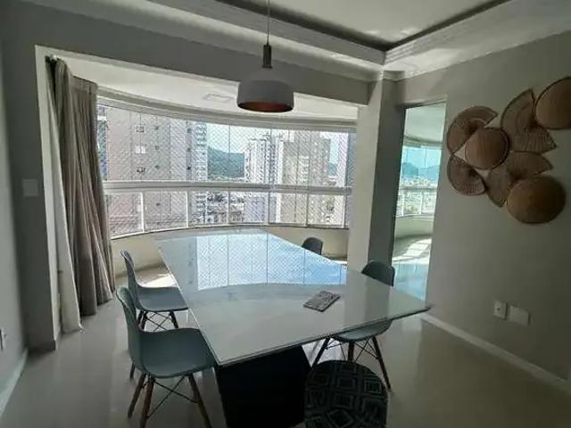 Apartamento para Venda em Balneário Camboriú/SC Centro 3 Quartos