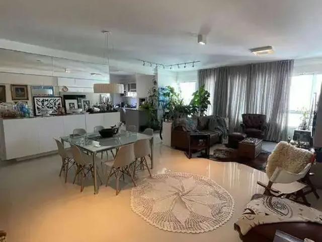 Apartamento para Venda em Balneário Camboriú/SC Centro 3 Quartos