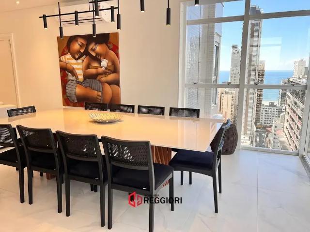 Apartamento para Venda em Balneário Camboriú/SC Centro 3 Quartos