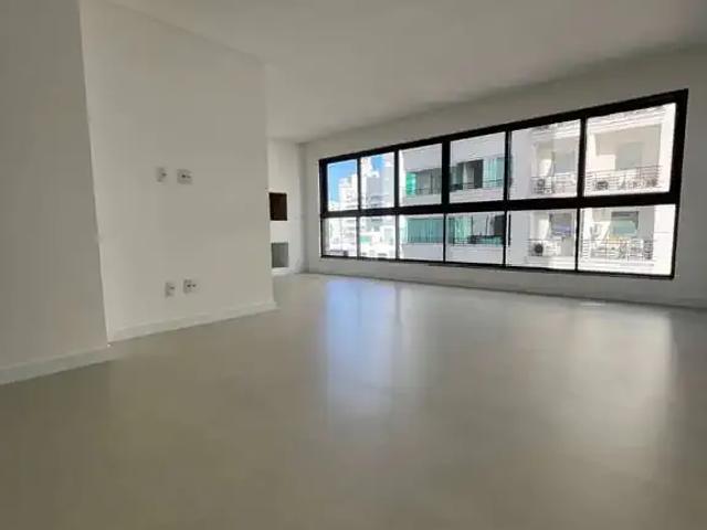 Apartamento para Venda em Balneário Camboriú/SC Centro 3 Quartos