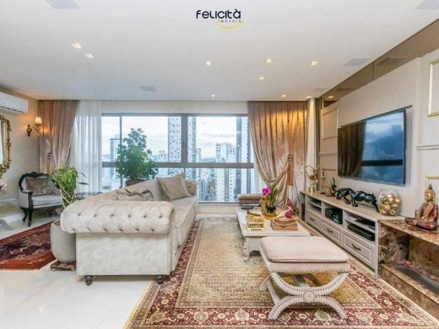 Apartamento para Venda em Balneário Camboriú/SC Centro 3 Quartos