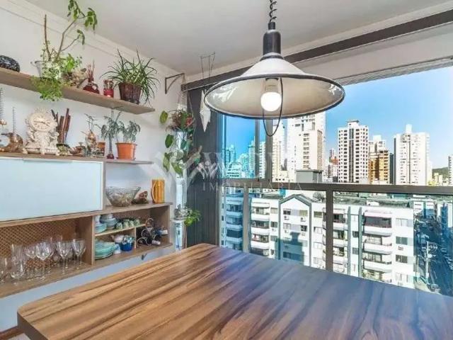 Apartamento para Venda em Balneário Camboriú/SC Centro 3 Quartos