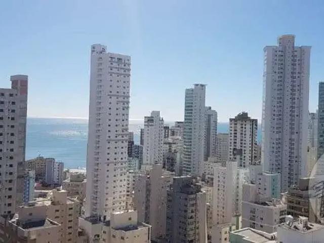 Apartamento para Venda em Balneário Camboriú/SC Centro 3 Quartos