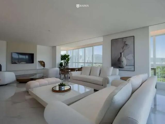 Apartamento para Venda em Balneário Camboriú/SC Centro 3 Quartos