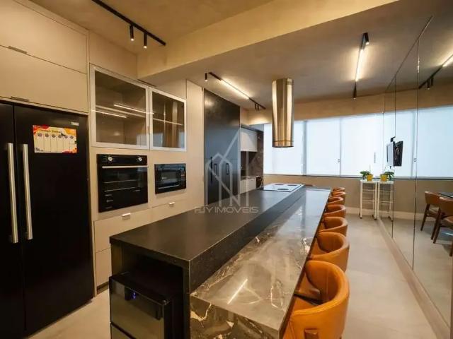 Apartamento para Venda em Balneário Camboriú/SC Centro 3 Quartos