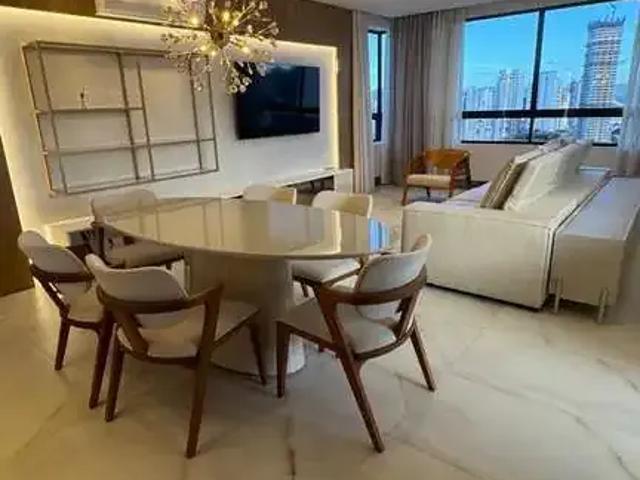 Apartamento para Venda em Balneário Camboriú/SC Centro 3 Quartos
