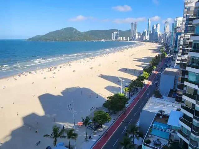 Apartamento para Venda em Balneário Camboriú/SC Centro 3 Quartos