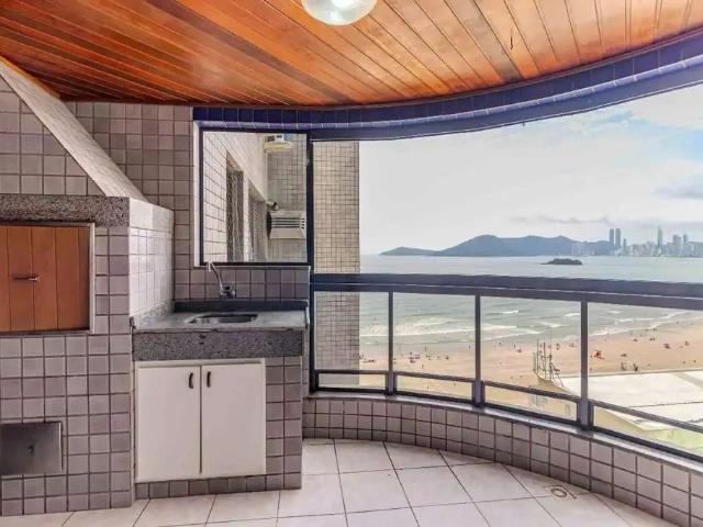 Apartamento para Venda em Balneário Camboriú/SC Centro 3 Quartos