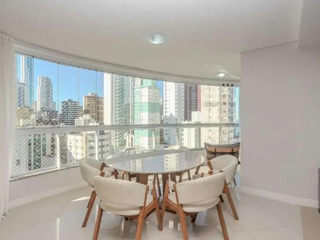 Apartamento para Venda em Balneário Camboriú/SC Centro 3 Quartos