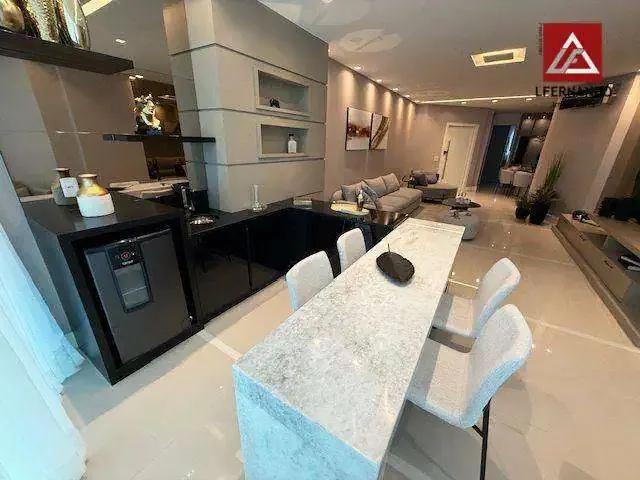 Apartamento para Venda em Balneário Camboriú/SC Centro 3 Quartos
