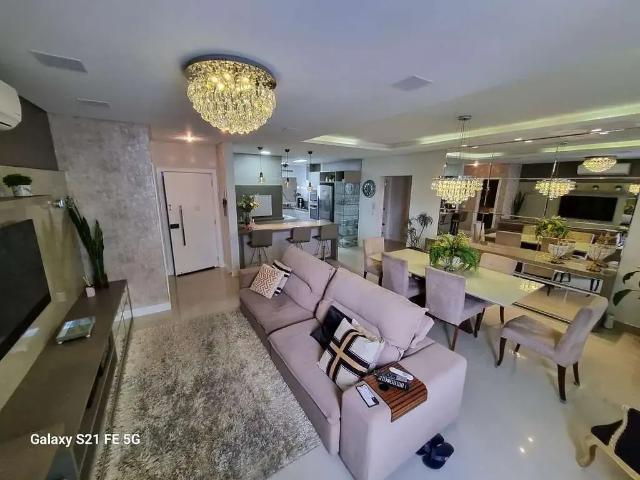 Apartamento para Venda em Balneário Camboriú/SC Centro 3 Quartos