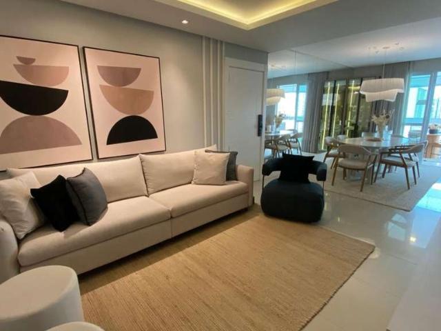 Apartamento para Venda em Balneário Camboriú/SC Centro 3 Quartos