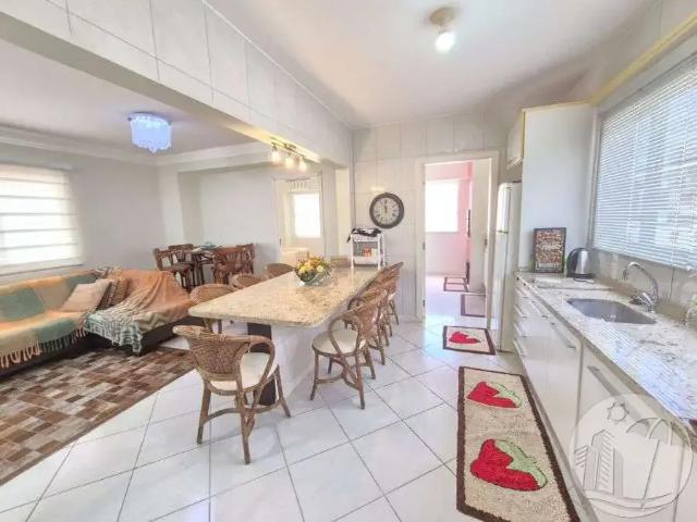 Apartamento para Venda em Balneário Camboriú/SC Centro 3 Quartos