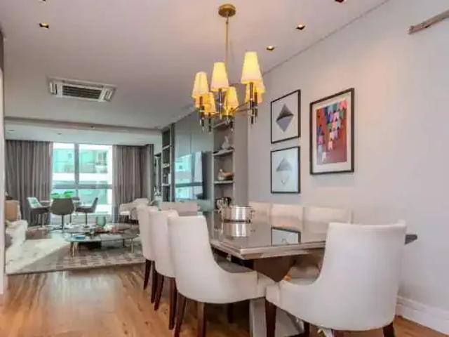 Apartamento para Venda em Balneário Camboriú/SC Centro 3 Quartos