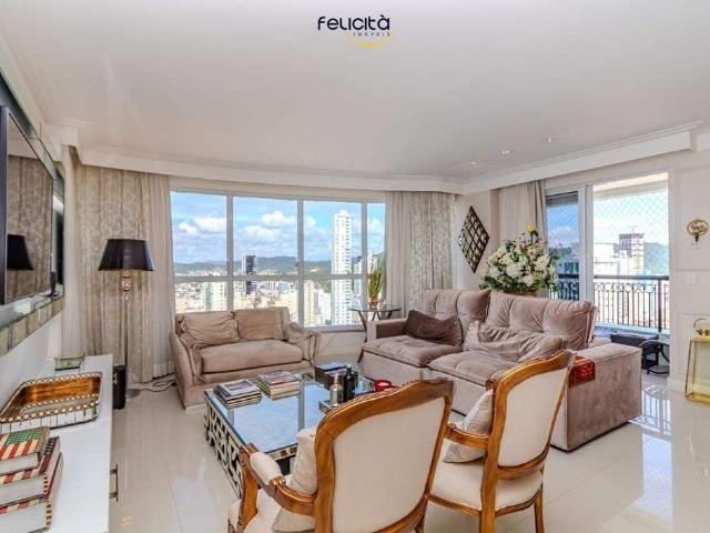 Apartamento para Venda em Balneário Camboriú/SC Centro 3 Quartos