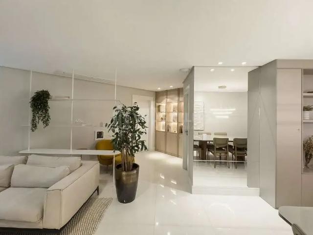 Apartamento para Venda em Balneário Camboriú/SC Centro 3 Quartos