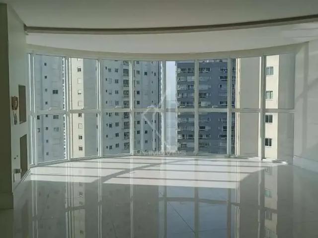 Apartamento para Venda em Balneário Camboriú/SC Centro 3 Quartos