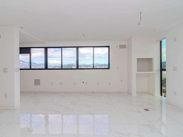 Apartamento para Venda em Balneário Camboriú/SC Centro 3 Quartos