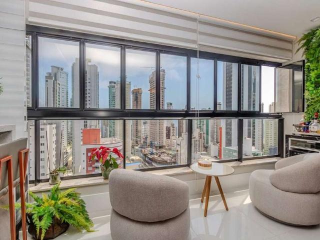 Apartamento para Venda em Balneário Camboriú/SC Centro 3 Quartos