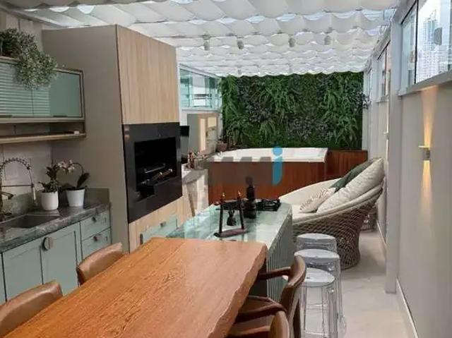 Apartamento para Venda em Balneário Camboriú/SC Centro 3 Quartos