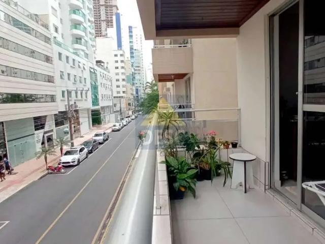 Apartamento para Venda em Balneário Camboriú/SC Centro 3 Quartos