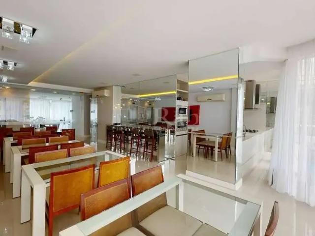 Apartamento para Venda em Balneário Camboriú/SC Centro 3 Quartos