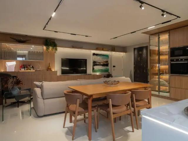 Apartamento para Venda em Balneário Camboriú/SC Centro 3 Quartos