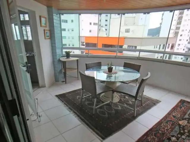 Apartamento para Venda em Balneário Camboriú/SC Centro 3 Quartos
