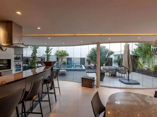 Apartamento para Venda em Balneário Camboriú/SC Centro 3 Quartos