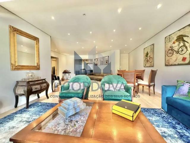 Apartamento para Venda em Balneário Camboriú/SC Centro 3 Quartos