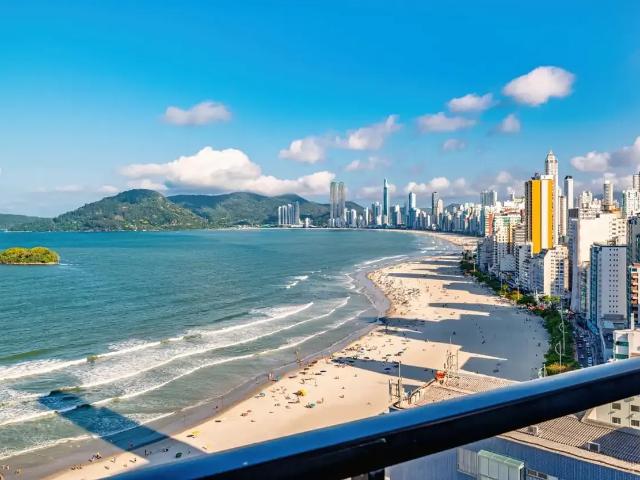 Apartamento para Venda em Balneário Camboriú/SC Centro 3 Quartos