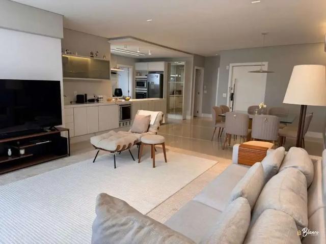 Apartamento para Venda em Balneário Camboriú/SC Centro 3 Quartos