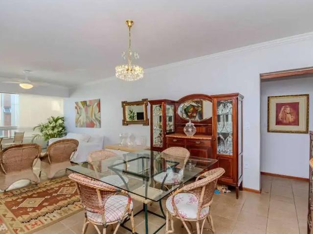 Apartamento para Venda em Balneário Camboriú/SC Centro 3 Quartos