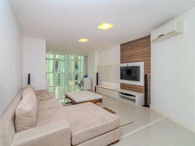 Apartamento para Venda em Balneário Camboriú/SC Centro 3 Quartos