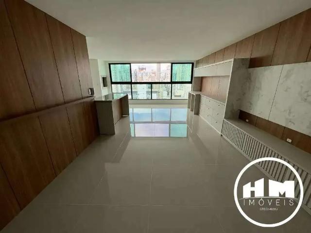 Apartamento para Venda em Balneário Camboriú/SC Centro 3 Quartos