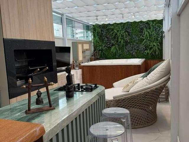 Apartamento para Venda em Balneário Camboriú/SC Centro 3 Quartos