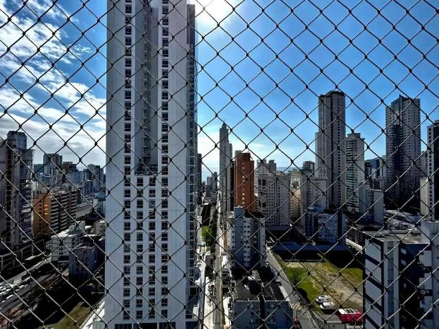 Apartamento para Venda em Balneário Camboriú/SC Centro 3 Quartos
