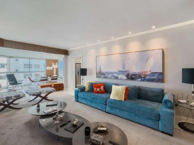Apartamento para Venda em Balneário Camboriú/SC Centro 3 Quartos