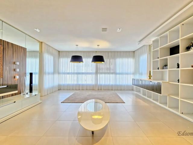 Apartamento para Venda em Balneário Camboriú/SC Centro 3 Quartos