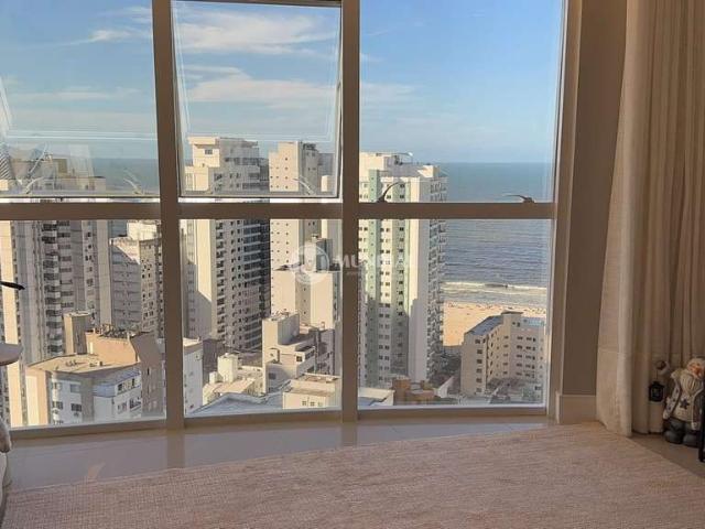Apartamento para Venda em Balneário Camboriú/SC Centro 3 Quartos