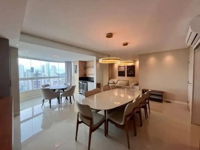 Apartamento para Venda em Balneário Camboriú/SC Centro 3 Quartos
