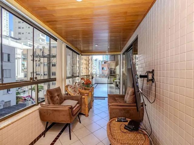 Apartamento para Venda em Balneário Camboriú/SC Centro 3 Quartos