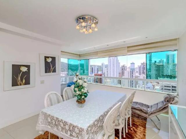 Apartamento para Venda em Balneário Camboriú/SC Centro 3 Quartos
