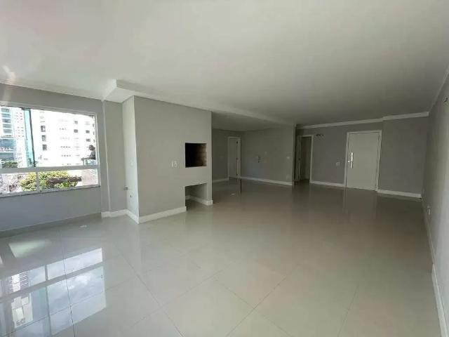 Apartamento para Venda em Balneário Camboriú/SC Centro 3 Quartos