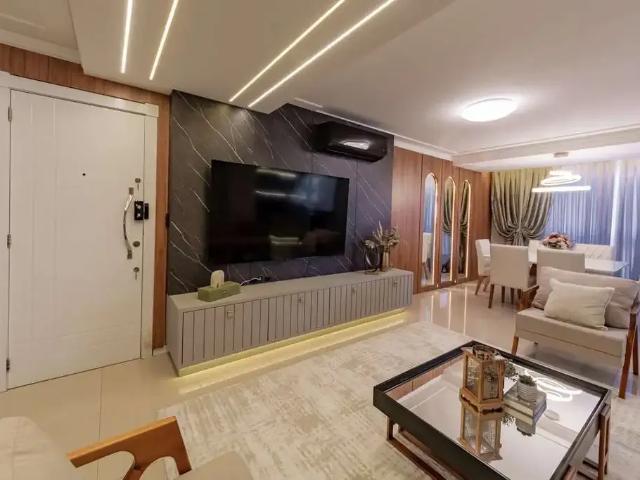 Apartamento para Venda em Balneário Camboriú/SC Centro 3 Quartos