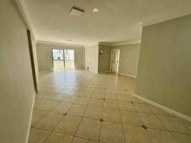 Apartamento para Venda em Balneário Camboriú/SC Centro 3 Quartos