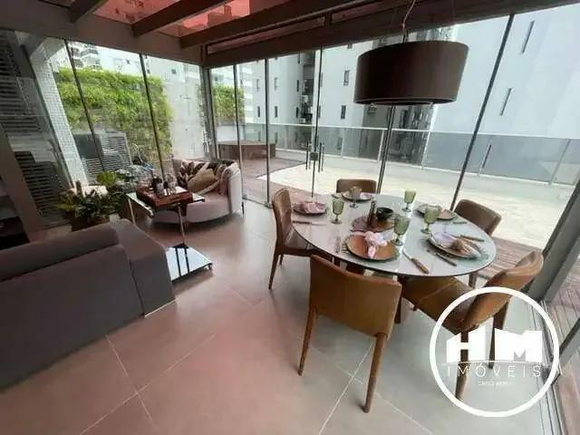 Apartamento para Venda em Balneário Camboriú/SC Centro 3 Quartos