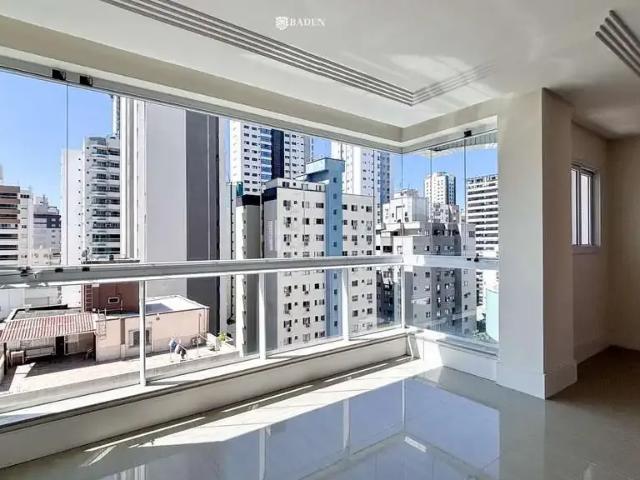 Apartamento para Venda em Balneário Camboriú/SC Centro 3 Quartos