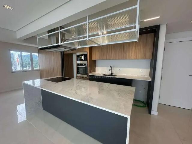 Apartamento para Venda em Balneário Camboriú/SC Centro 3 Quartos